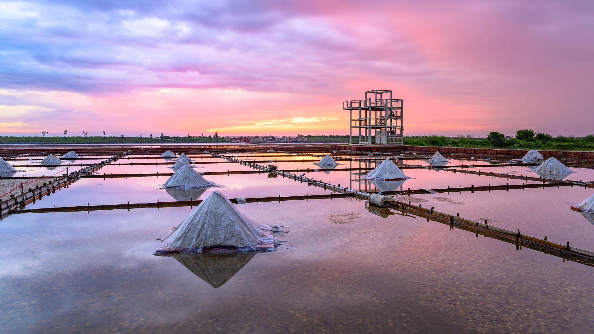 Experiences | Tour East