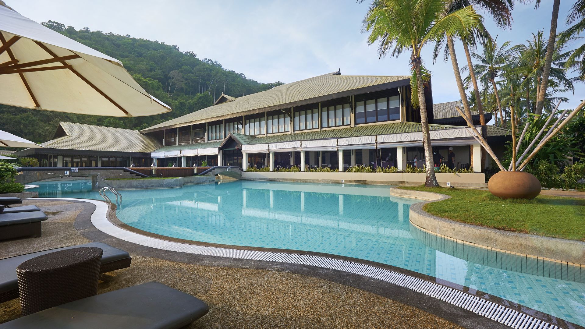 Experiences | Tour East