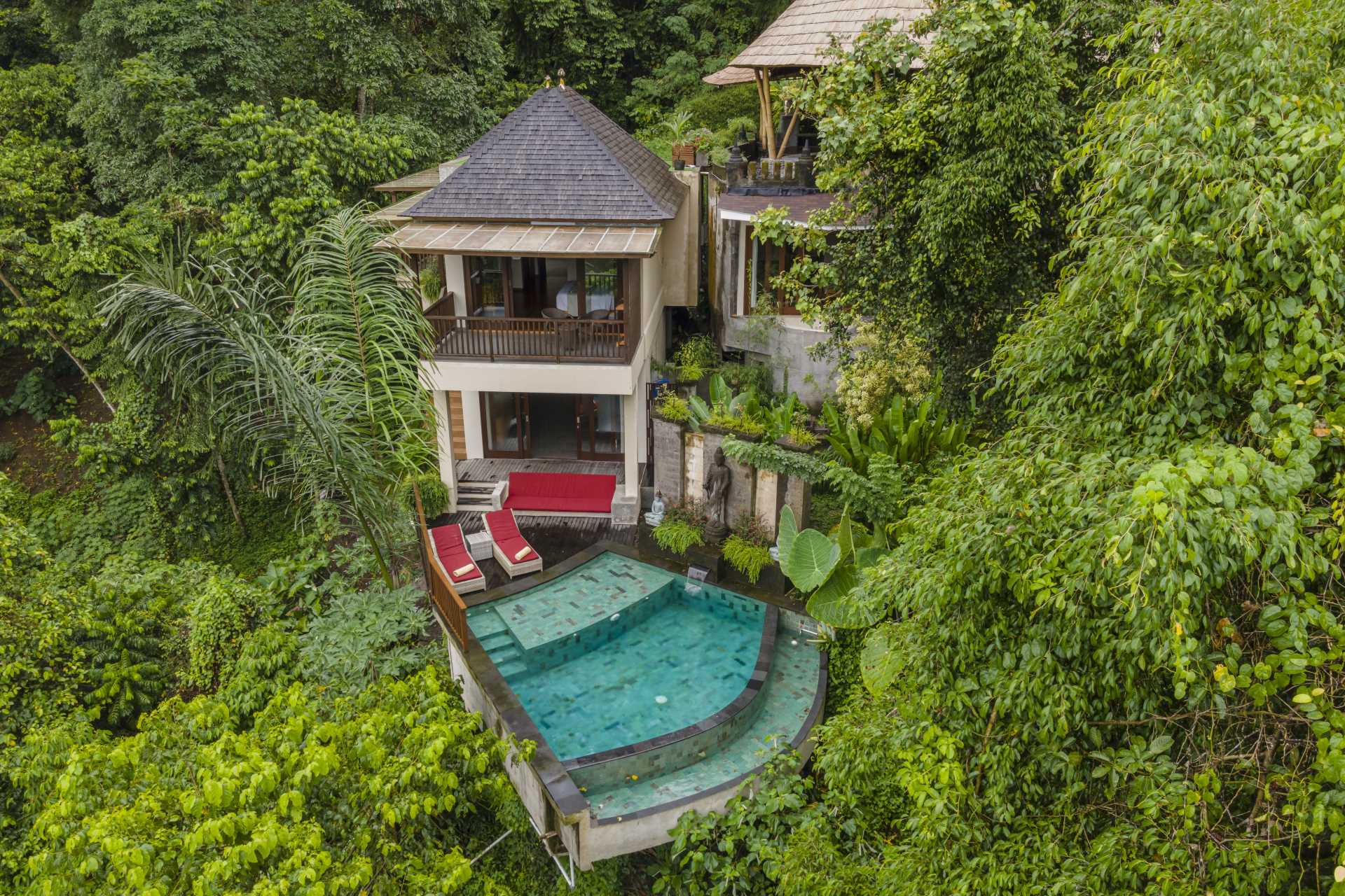 Experiences | Tour East