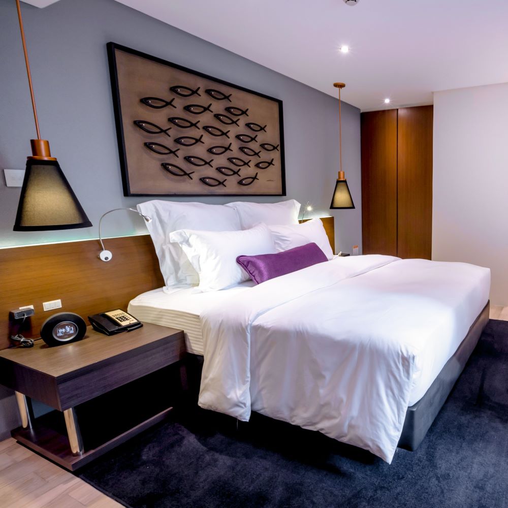 Experiences | Tour East