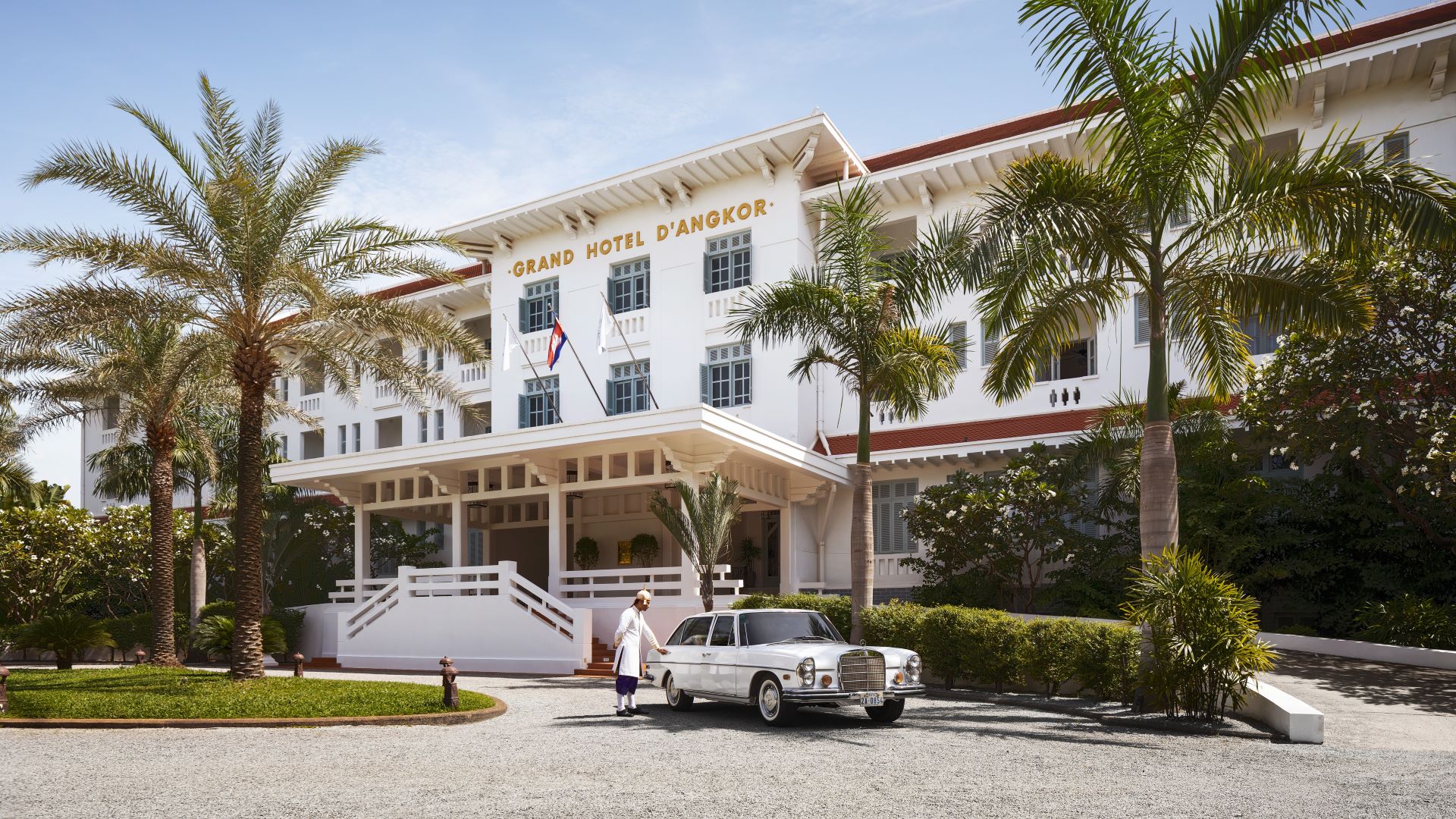 Experiences | Tour East